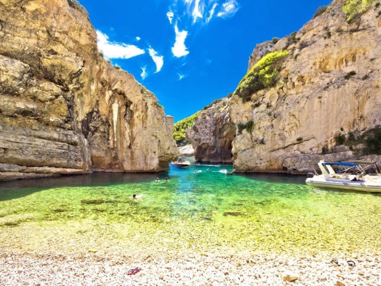 Top reasons to visit Stiniva - Stiniva Vis Dalmatian cuisine
